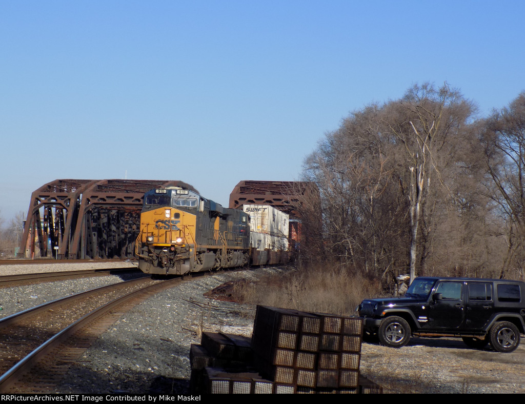CSX 910